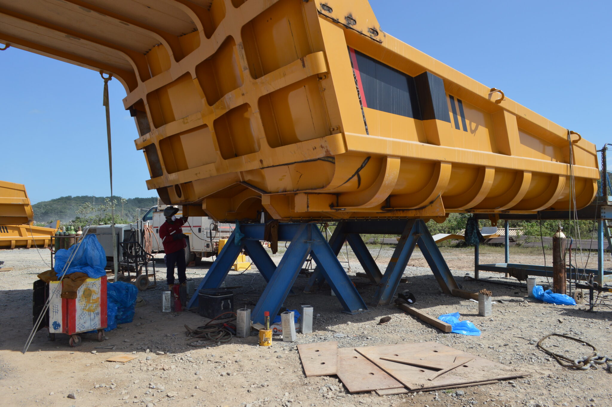 SANY 150-ton Mining Trucks, a First in Suriname – ZIJIN – Rosebel Gold ...